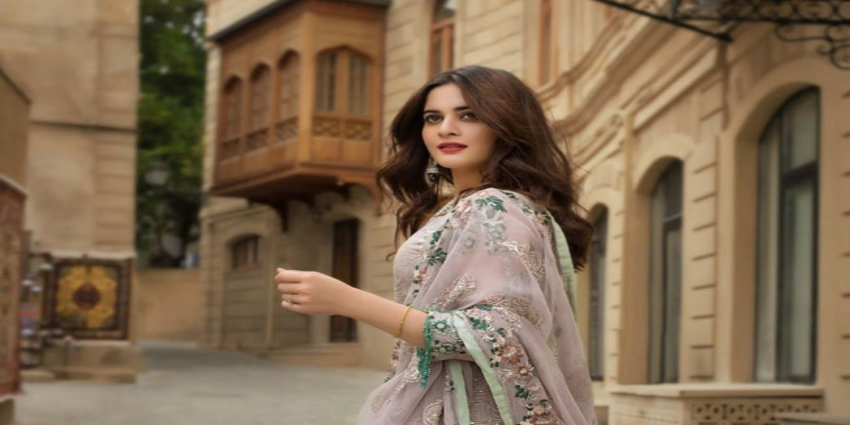 Aiman Khan hits 7 million followers on Instagram
